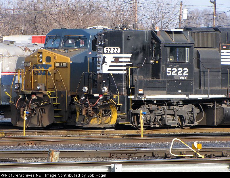 CSX 61 and NS 5222